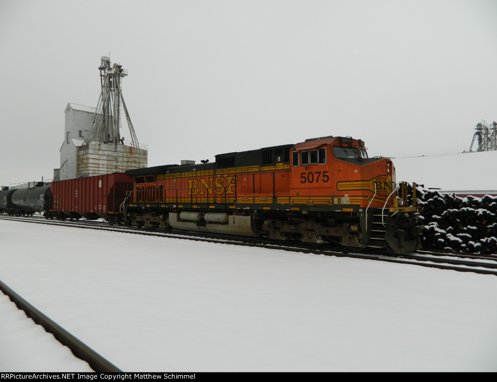 BNSF 5075 - DPU